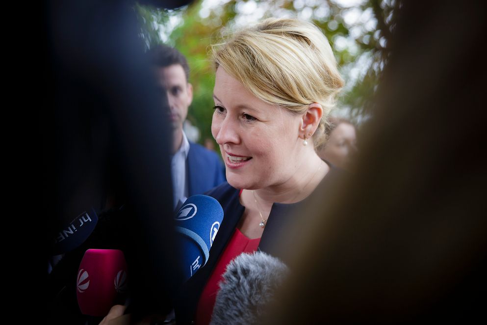 Dr. Franziska Giffey: "Das Wohl des Kindes muss an erster Stelle stehen ...